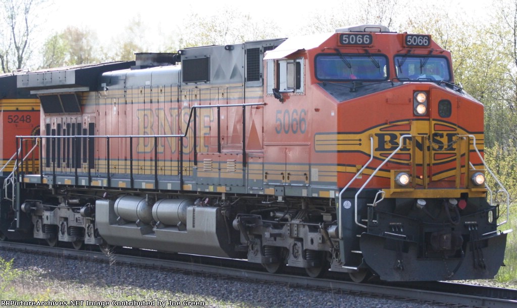 BNSF 5066